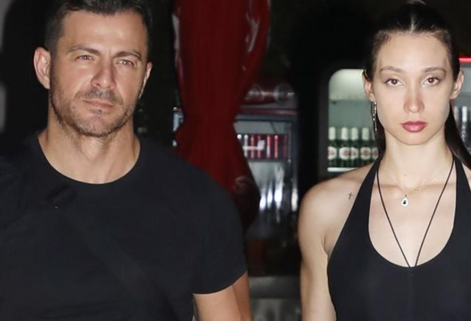 Είδαμε τον Αγγελόπουλο να κάνει push ups με τη γυναίκα του στην πλάτη ...