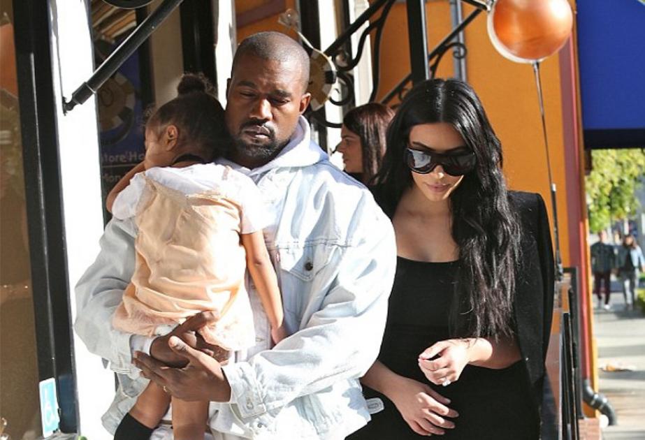O Kanye West σηκώνει τα... οικογενειακά βάρη [εικόνες] | Sigmalive Magazine