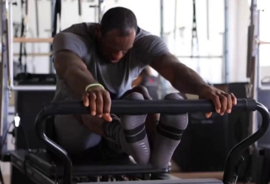 «Οι αληθινοί άντρες κάνουν pilates» λέει ο LeBron James και μάλλον έχει ...
