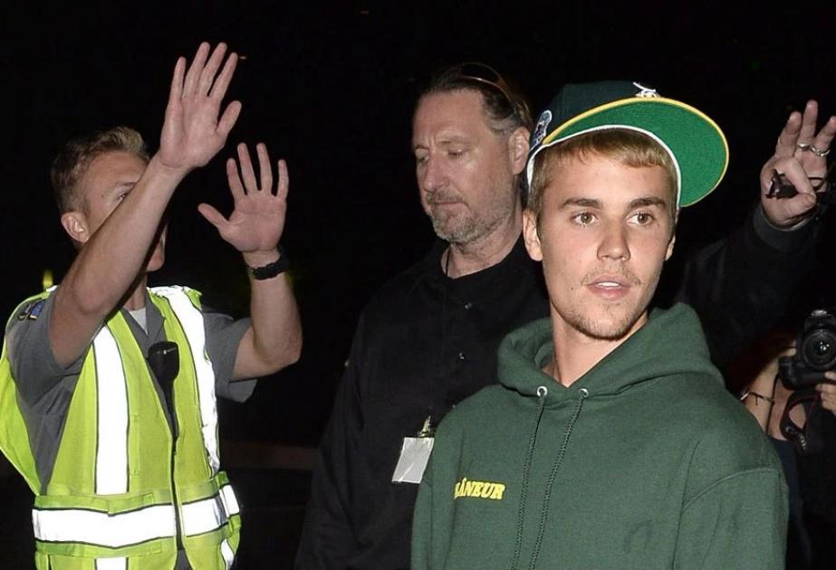 Ο Justin Bieber χτύπησε παπαράτσι με το αμάξι του [εικόνες] | Sigmalive ...